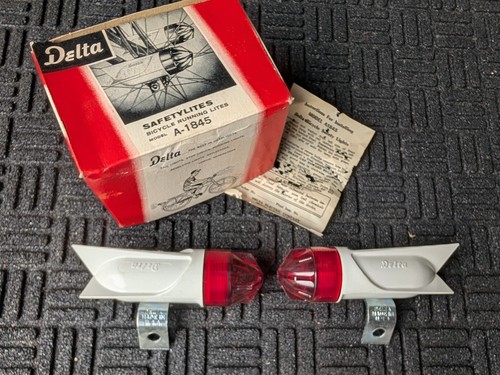Vintage NOS DELTA Bicycle SAFETYLITES Mint in Box Original Bike LIGHTS ...