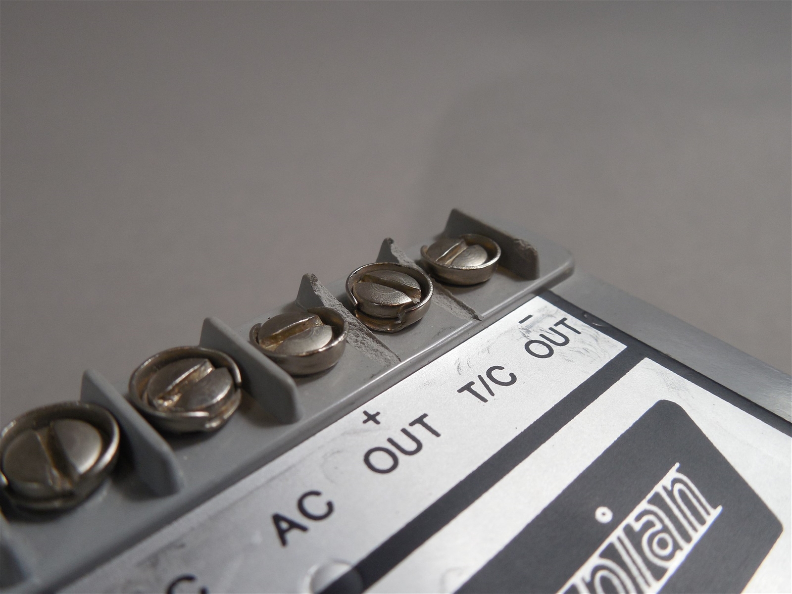 Acopian AC to DC Power Module 28EB50 Output 28 VDC 0.5 Amps Input 115 ...