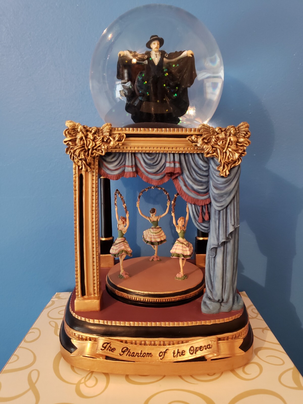 PHANTOM OF THE OPERA DANCE OF THE COUNTRY NYMPHS MUSIC BOX SNOWGLOBE | eBay