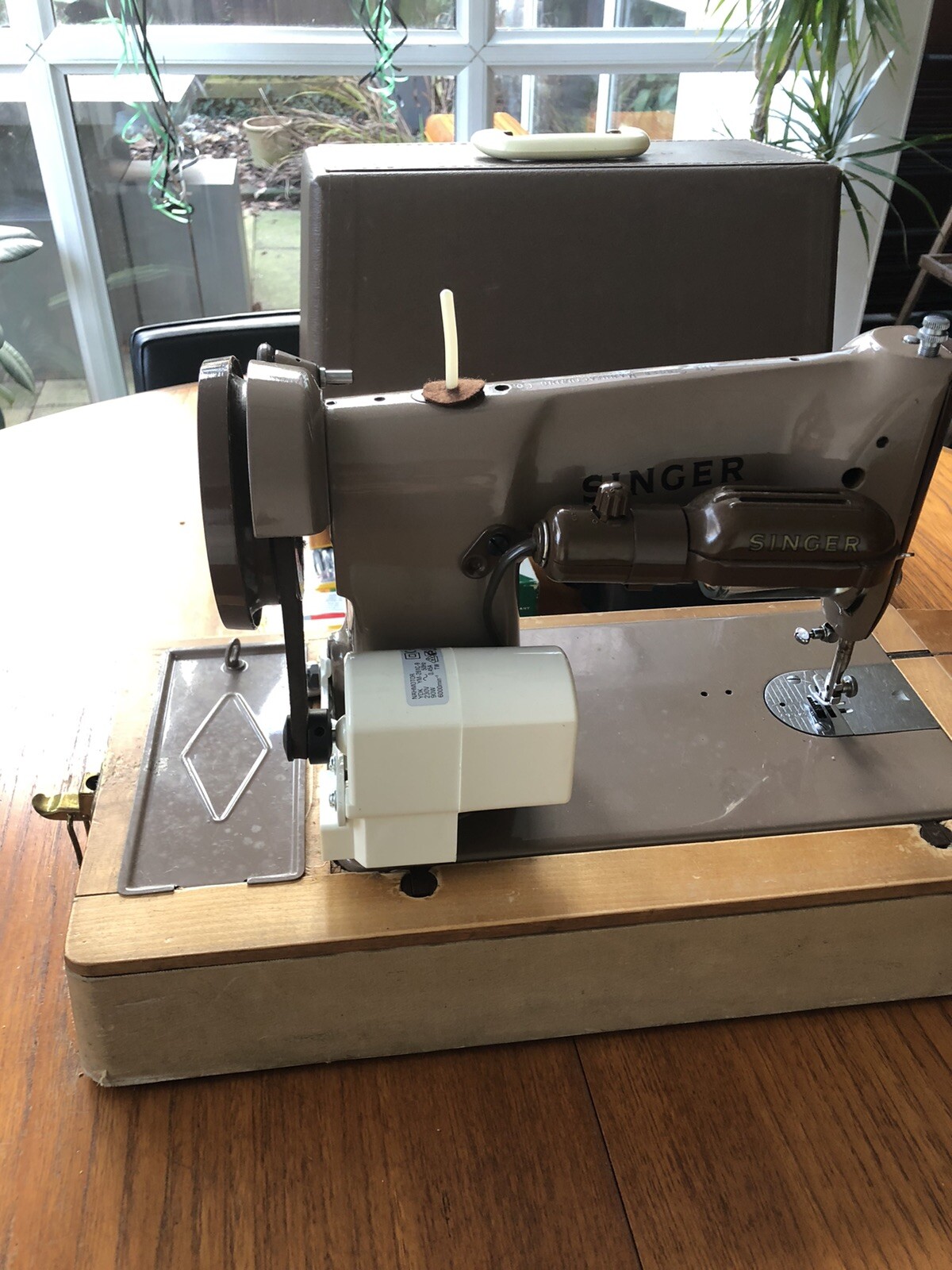 Vintage Singer 185K Sewing Machine in Excellent Condition, New Motor ...