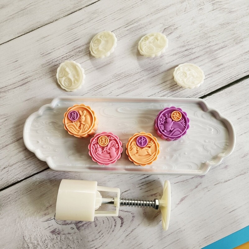 50g Cartoon Rabbit Shaped Mooncake Stamps Plastic Mooncake Moulds with ...