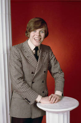 Lead singer Peter Noone aka Herman on Hermans Hermits 1960s TV Photo 1 ...