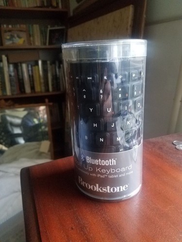 Brand New Brookstone Bluetooth Wireless Roll-Up Keyboard 682369 Black ...