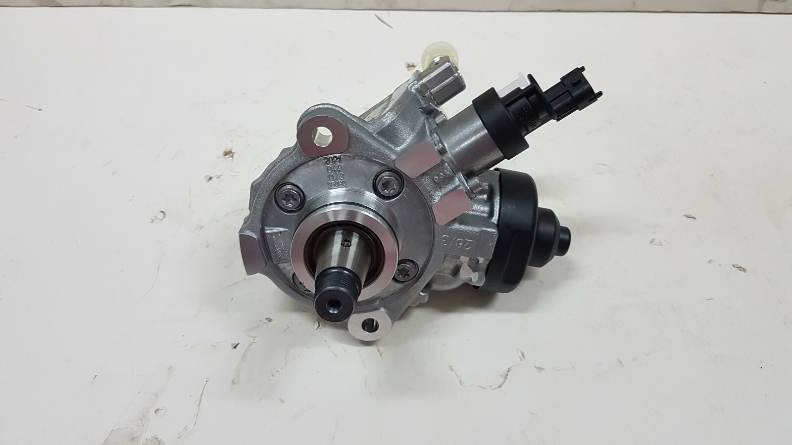 New 33100 2F600 0445010597 Bosch Fuel Pump for Hyundai Santa Fe / KIA ...