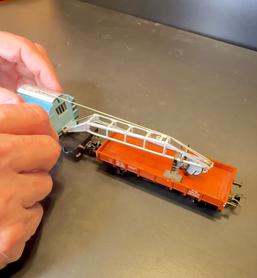 Marklin 4611 HO Scale DB Krupp-Ardelt Breakdown Crane Car and Idleing ...