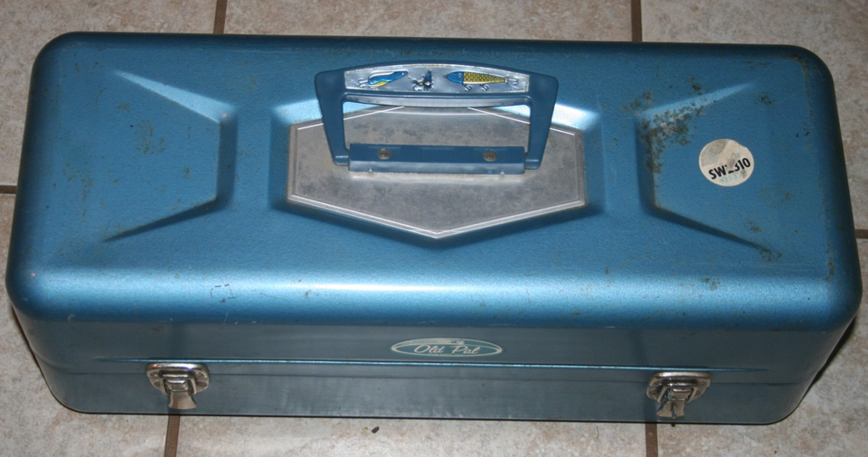 Vintage Metal Old Pal Tackle Box Full-Old Fishing Lures-Heddon-Arbogast ...