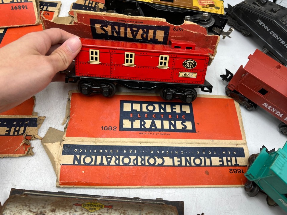 Lot of 12 O Gauge Junk Train Marx Lionel Freight Cars / Caboose ...