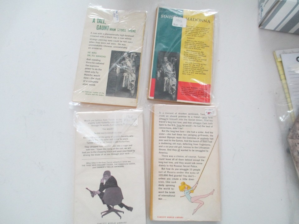 Big Lot of Vintage Paperbacks Popular Library Avon Gold Medal Bantam ...