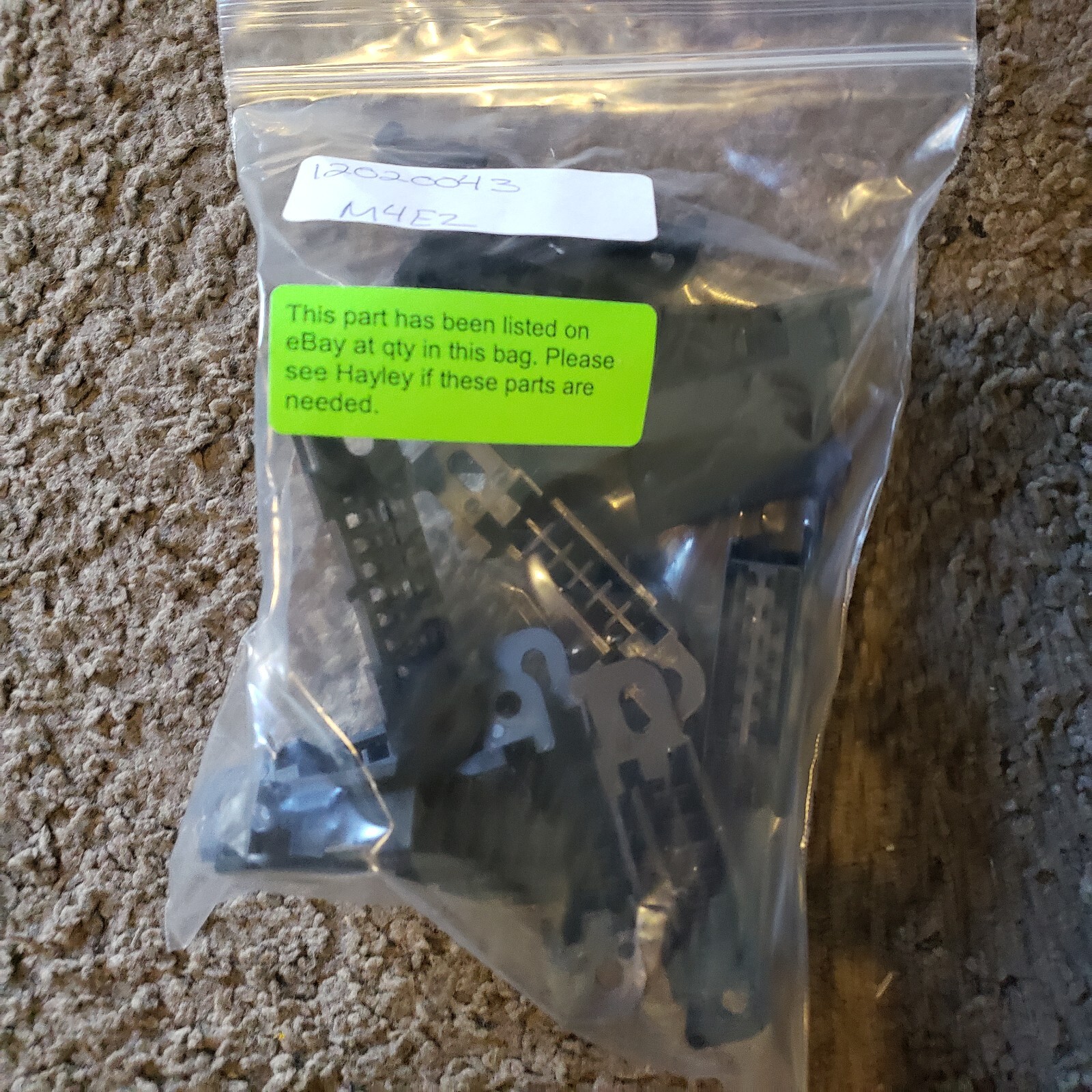 NEW LOT of 10 AMP Delphi Automotive Connectors 12P Female 280 ser ...