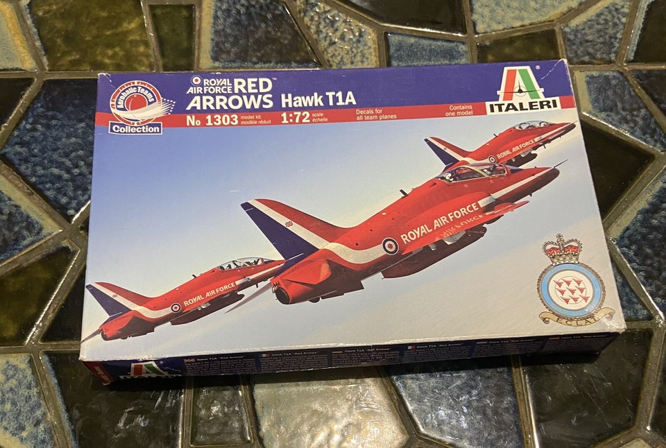 ITALERI 1303, RAF RED ARROWS HAWK TIA, SCALE 1:72 Model Kit Hobby Model ...