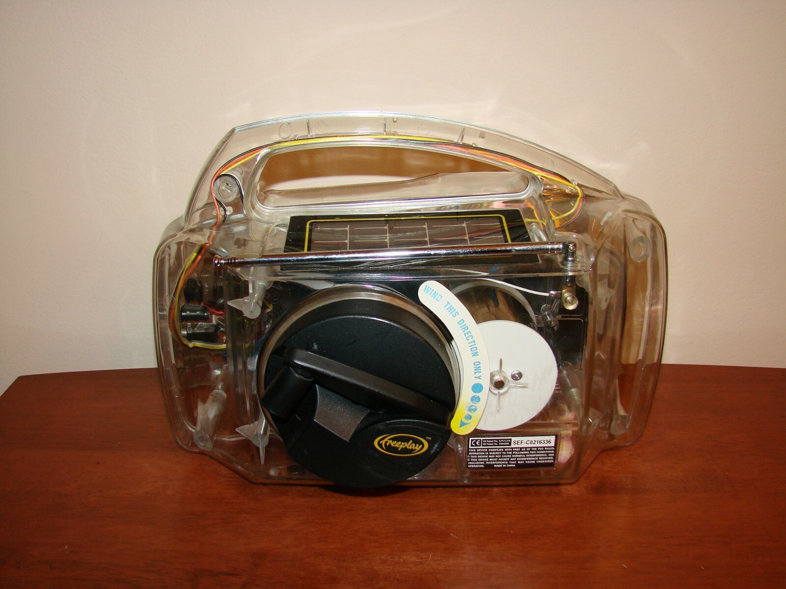 Freeplay AM/FM Clear/Transparent/See Thru HAND CRANK Radio TESTED | eBay