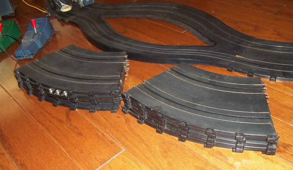 Vintage Louis Marx Slot Car Sky Driver Jump Set Road Race Set +extra ...