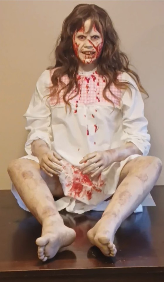The Exorcist Life Size bloody Regan 1:1 Movie Prop Halloween display ...