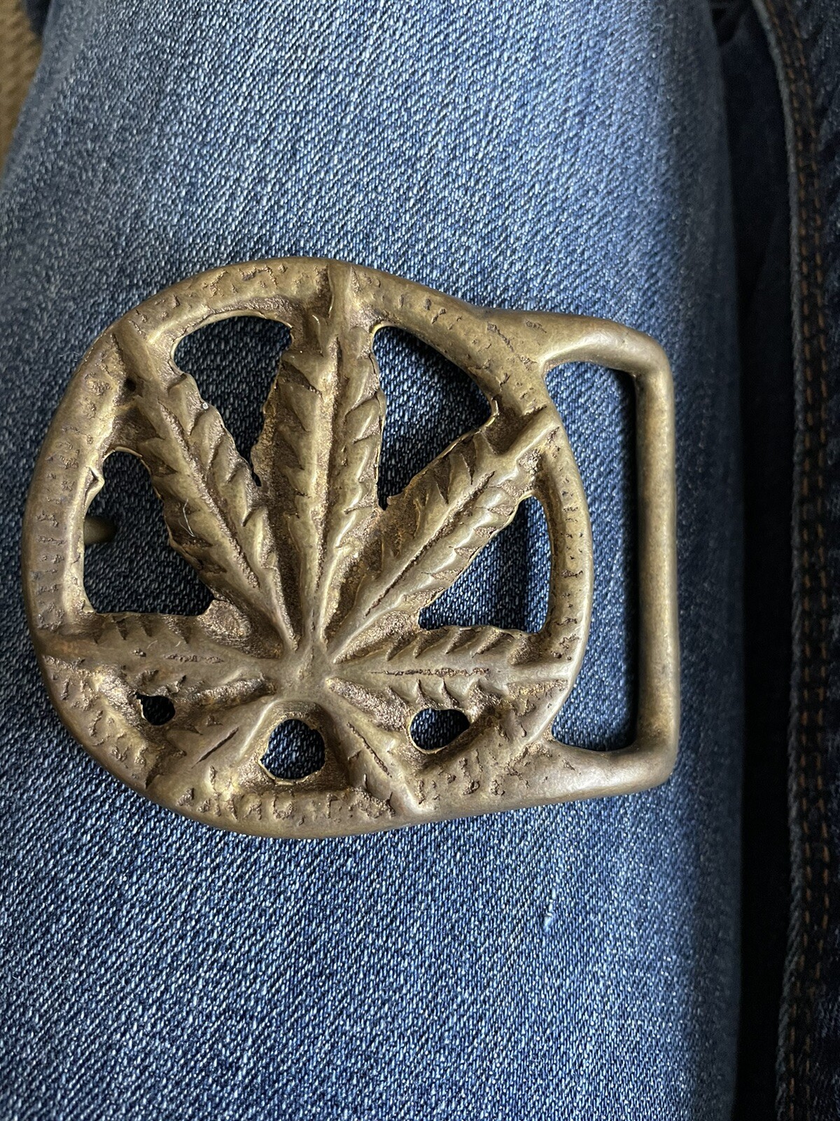 VINTAGE Marijuana Leaf Solid Brass Belt Buckle - Gem