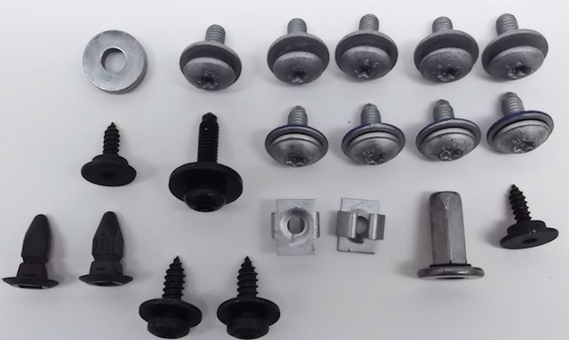 Audi Front Wing Fixing Kit Left & Right 8P0098625A New genuine Audi ...