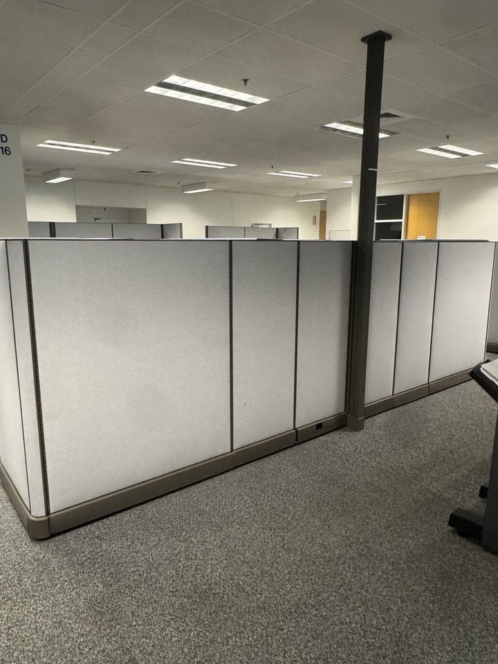 Herman Miller AO2 Cubicles 8x8 Pre-owned Workstations. Excellent ...
