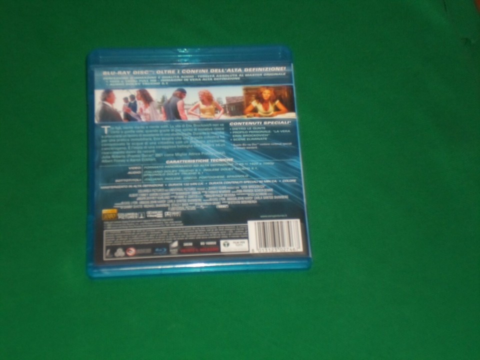 Erin Brockovich. Strong Come The Verità (Blu-Ray) Directed by Steven ...