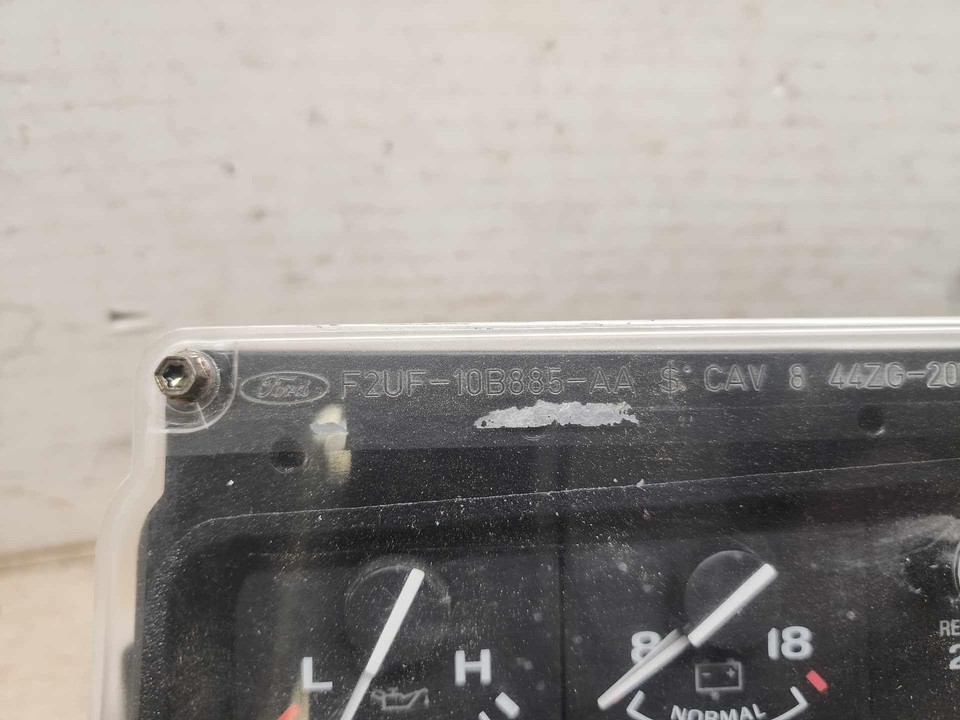 92-96 FORD F150 PICKUP Speedometer Cluster W/Tach F2TF-10848-AA F2UF ...