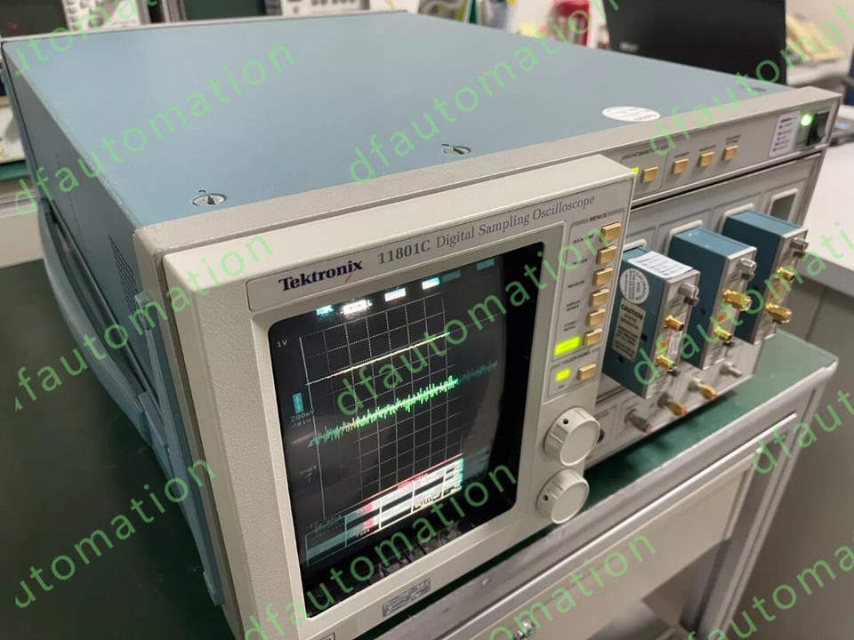 Tektronix 11801C Oscilloscop; Digital Storage, 50 GHz, 1 GS/s, 8 Chs PM ...
