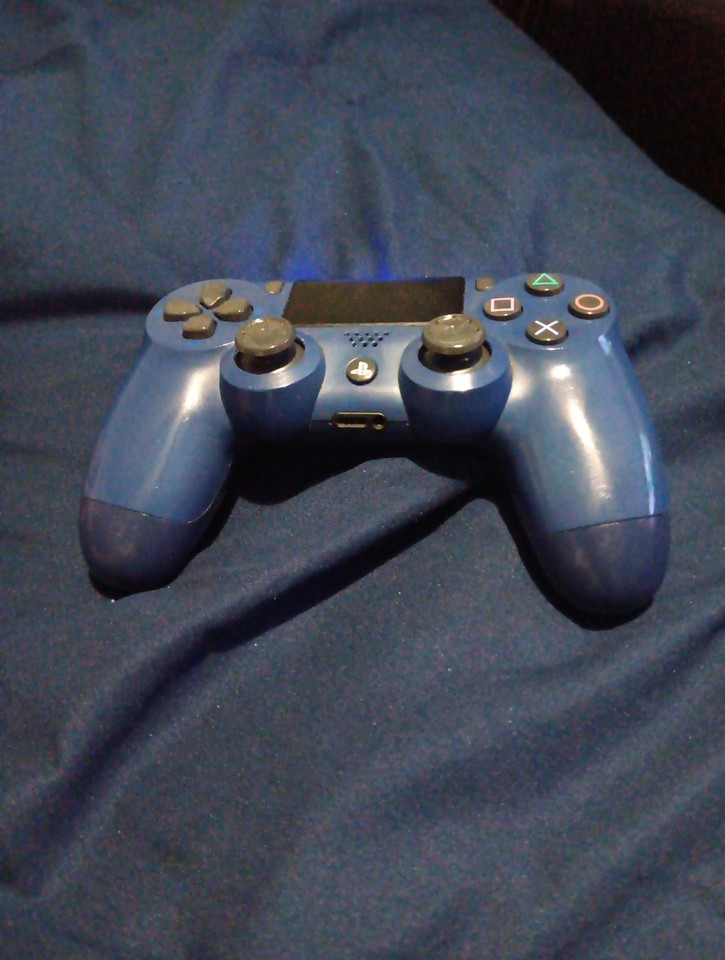 Sony PlayStation 4 Console w/ DualShock 4 Controller, HDMI & Power Cord ...