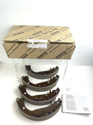 GENUINE TOYOTA COROLLA PRUIS CELICA SCION XA REAR BRAKE SHOE SET OEM ...