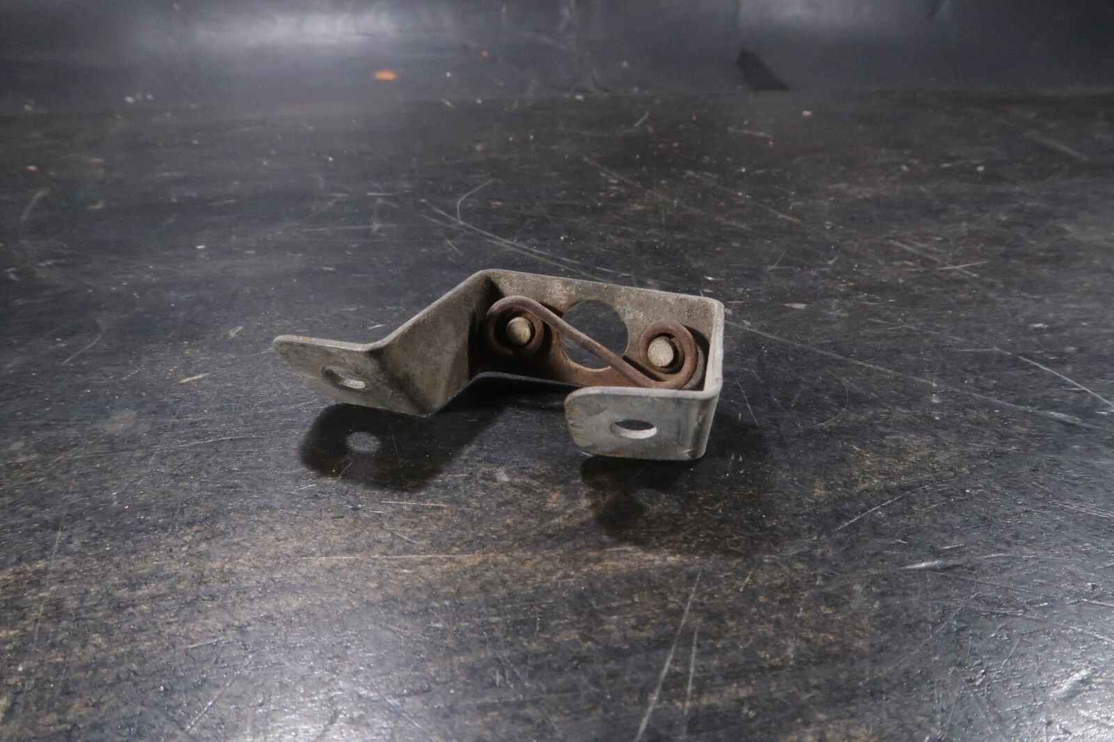 Beechcraft 35 Bonanza BE35 LH AFT Cowling Fastener Bracket 35-910238-8 ...