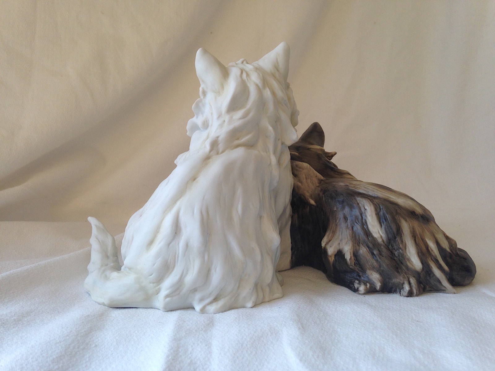 KAISER Porcelain Bisque HP Figurine PAIR OF CATS #490 Artist GAWANTKA ...