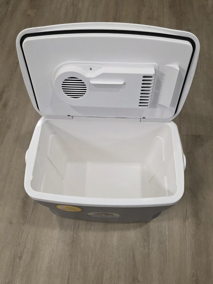 Igloo Iceless Electric Cooler Plastic - Silver/White - 28 Qt Travel ...