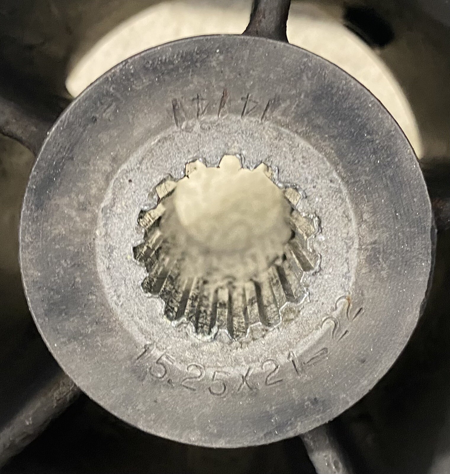 Pair of Hering 4 blade 15.25x21p 22 degree rake 19 spline 1” Shaft | eBay