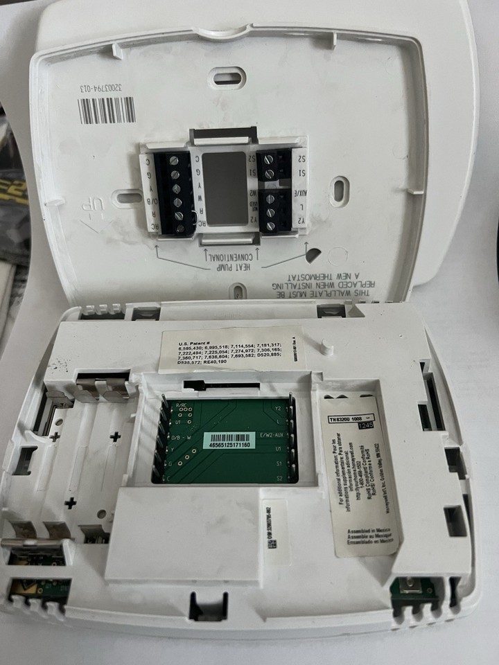 Honeywell TH8320U 1008 7-Day VisionPRO 8000 Touchscreen Programmable ...