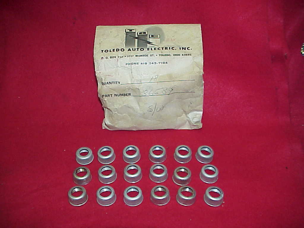 18 NOS STEWART WARNER CABLE DRIVE & SPEEDOMETER ENDS CHEVY FORD HOT ROD ...