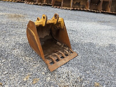 30" Case 580 Backhoe Bucket; 45-38 mm Pins | eBay