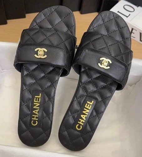 CHANEL Women's Black Quilted Leather Slide Sandals Logo Slip On Casual ...