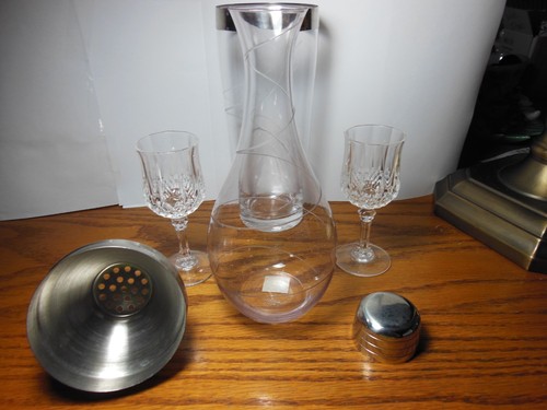 Glass & Metal Shaker Clear W/ White Swirl Line + Wine holder & 2 ...