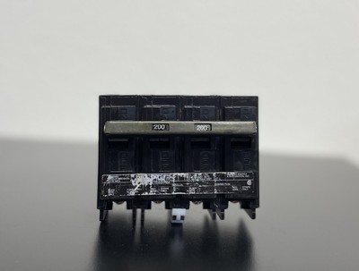 Circuit Breakers - Murray 200 Amp