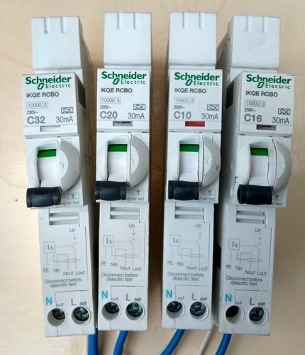 Schneider /Square D iKQE RCBO 30mA 40A, 32A, 10A, 6A Type C 10K ! Live ...