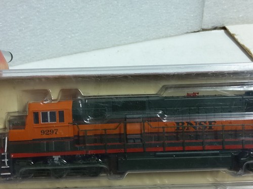 N SCALE SD60M BNSF NUMBER 9297 | eBay