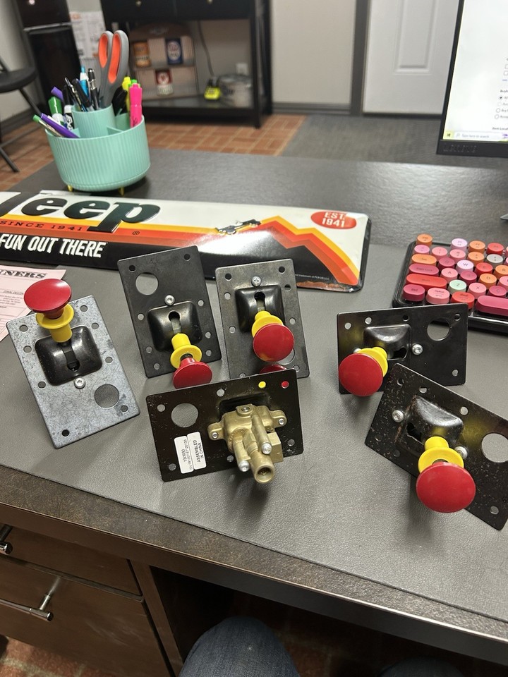 Williams Three Way Air Switch with Lockout WM781-100 (New Old Stock) | eBay