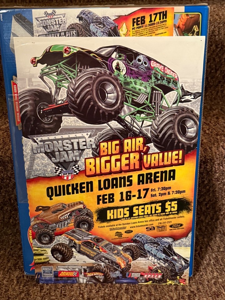 SIGNED Hot Wheels Monster Jam Slime Arena 20th Anniversary GRAVE DIGGER ...