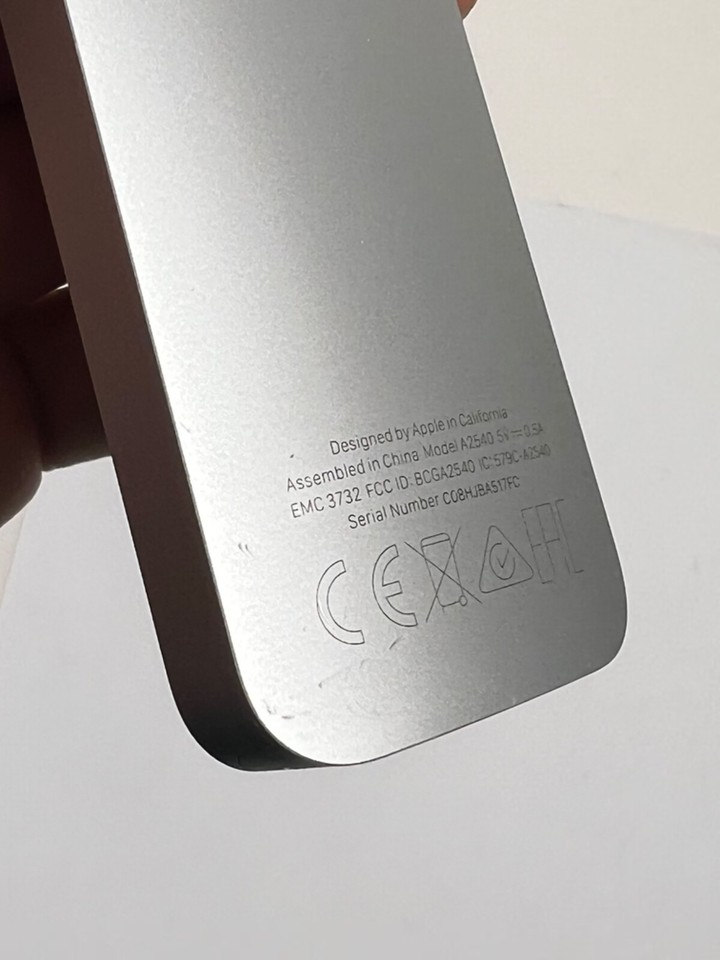 Apple TV Siri Remote Control - (2nd Generation) A2540 Good Condition ...