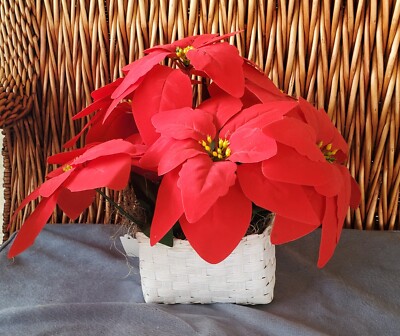 Special Design Small Gift Christmas Basket with Artificial Poinsettia ...