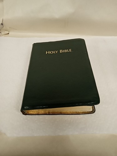 Holy Bible Authorized King James Version Printed By Authority World ...