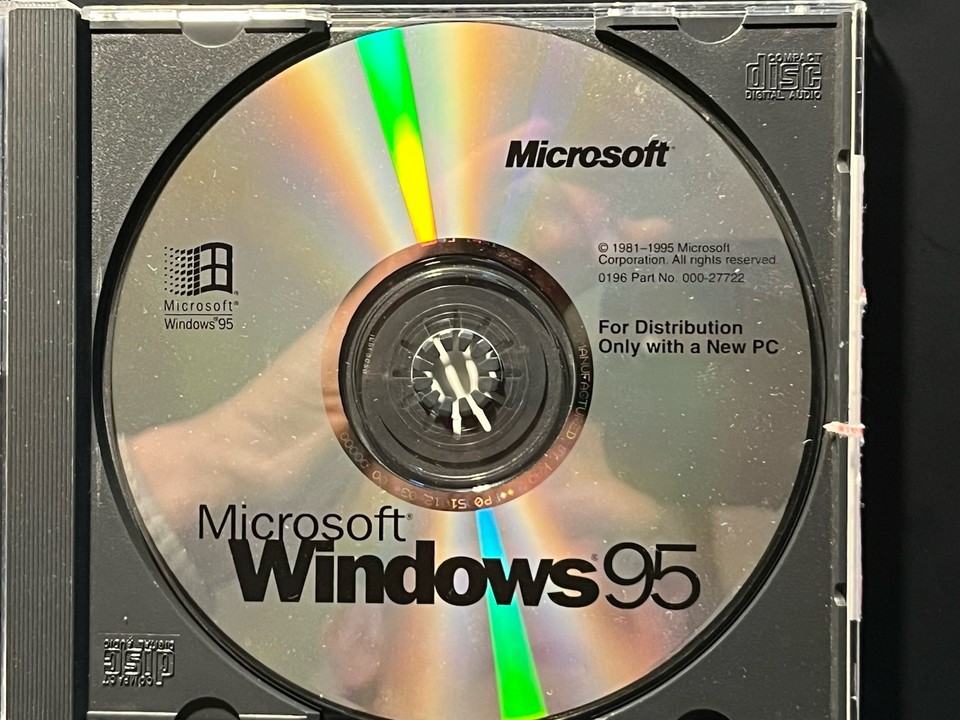 Windows 95 Operating System Includes Installation CD with Guide and ...