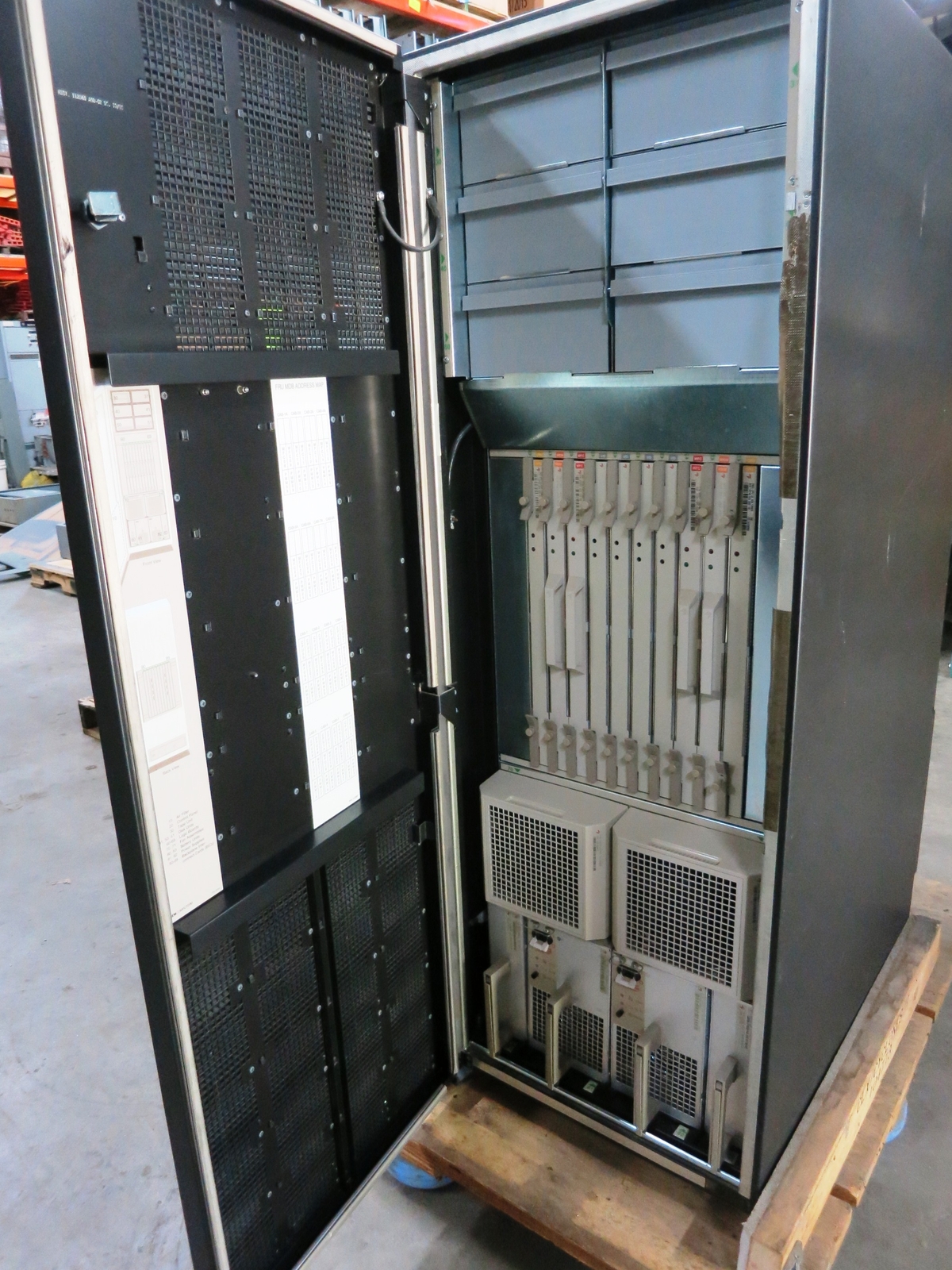 Tandem NonStop Himalaya K-Series Cyclone CLX/R Computer Systems Server ...