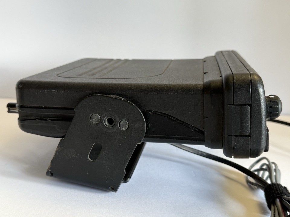 Motorola MCS2000 Two Way Mobile Radio UHF (450-520 MHz) 250 Channels ...