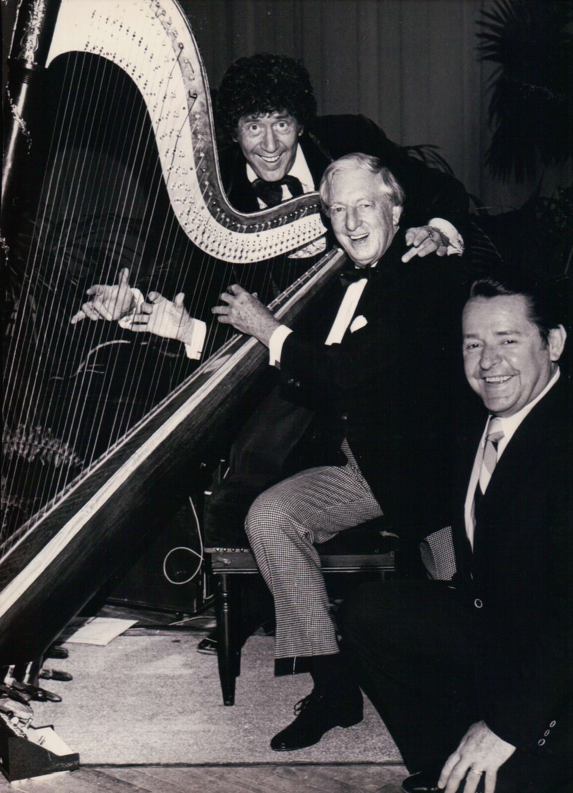 Vintage 8x10 Photo Actor Comedian Dancer Ray Bolger & Musicians 1979 ...