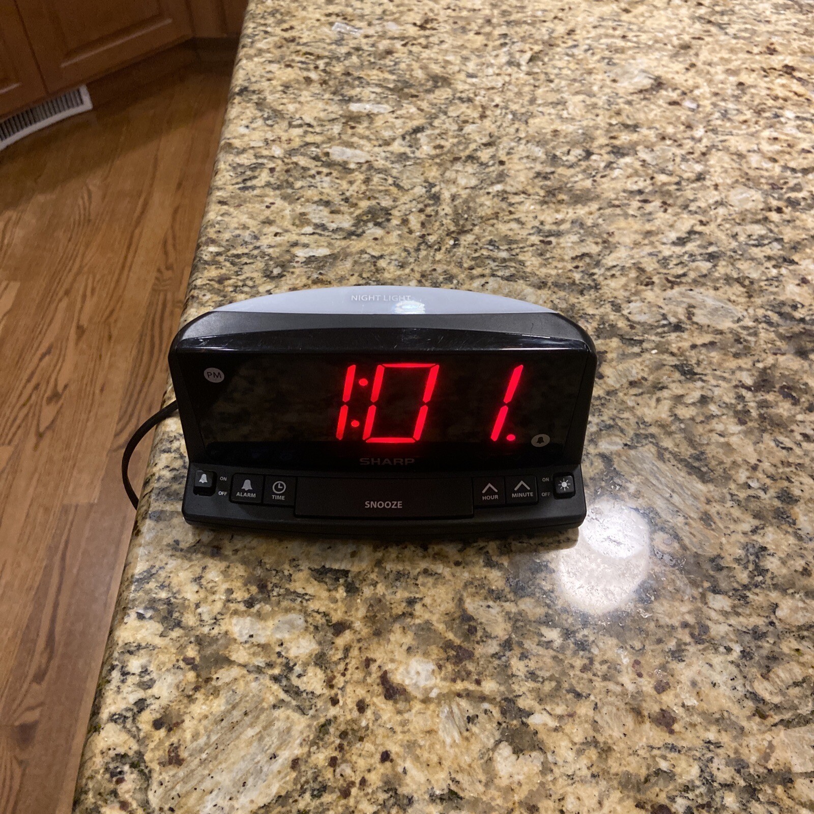 Sharp LED Alarm Clock With LED Display/Battery Backup/Nightlight/Snooze ...