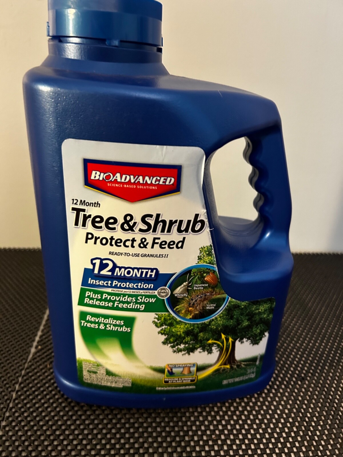 BioAdvanced 12 Month Tree and Shrub Protect and Feed for Insects ...