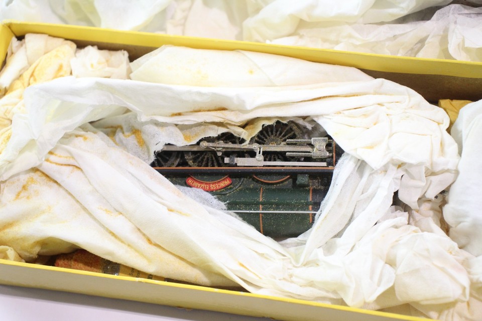Collection of Vintage Boxed Model Train Triang Railways Assembly Kits ...