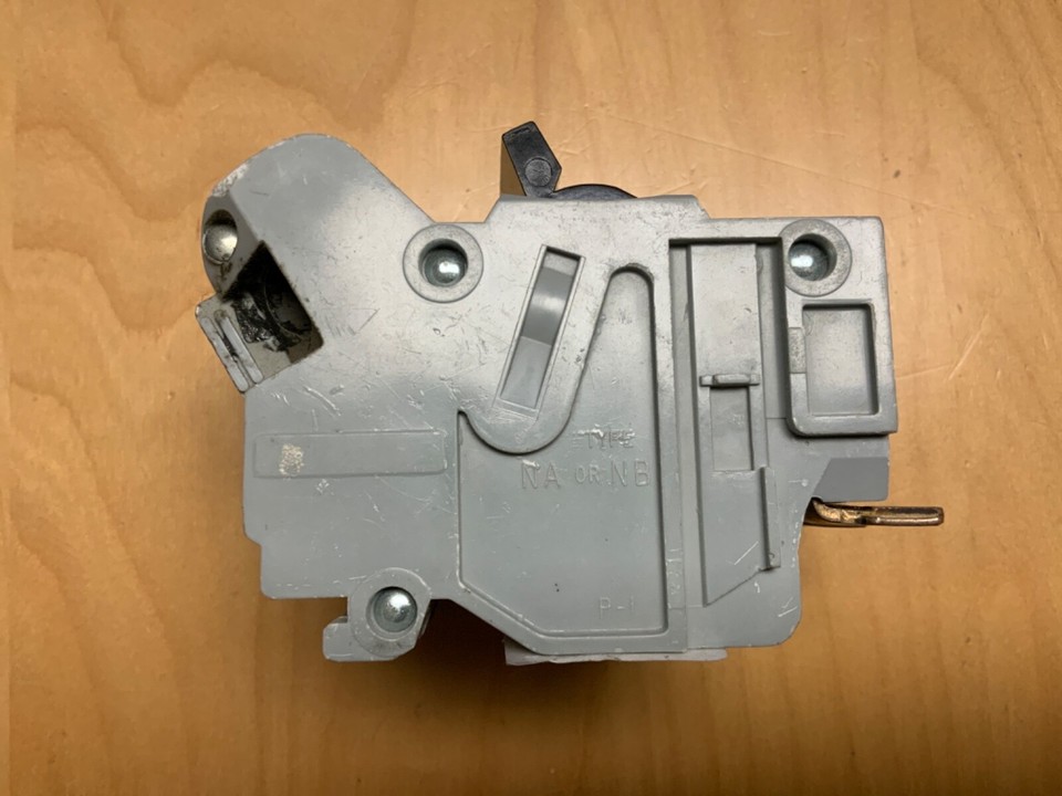 Federal Pioneer Stab-loc Circuit Breaker 100 A 3 Pole Bolt On Mount ...